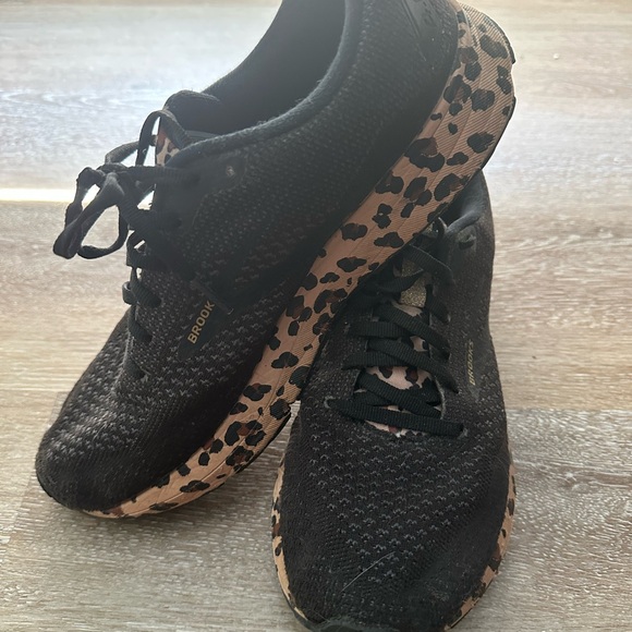 Brooks | Shoes | Brooks Black And Tan Athletic Shoes With Leopard Print ...